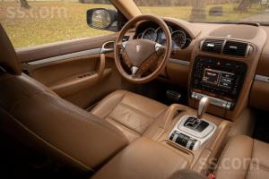 Melns Porsche Cayenne 2008 Rīga, ar dzinēja tilpumu 4.80 L un nobraukumu 263 tūkst. km par 11900 €, foto 9 vietnē AUTOMOTO.COM.LV