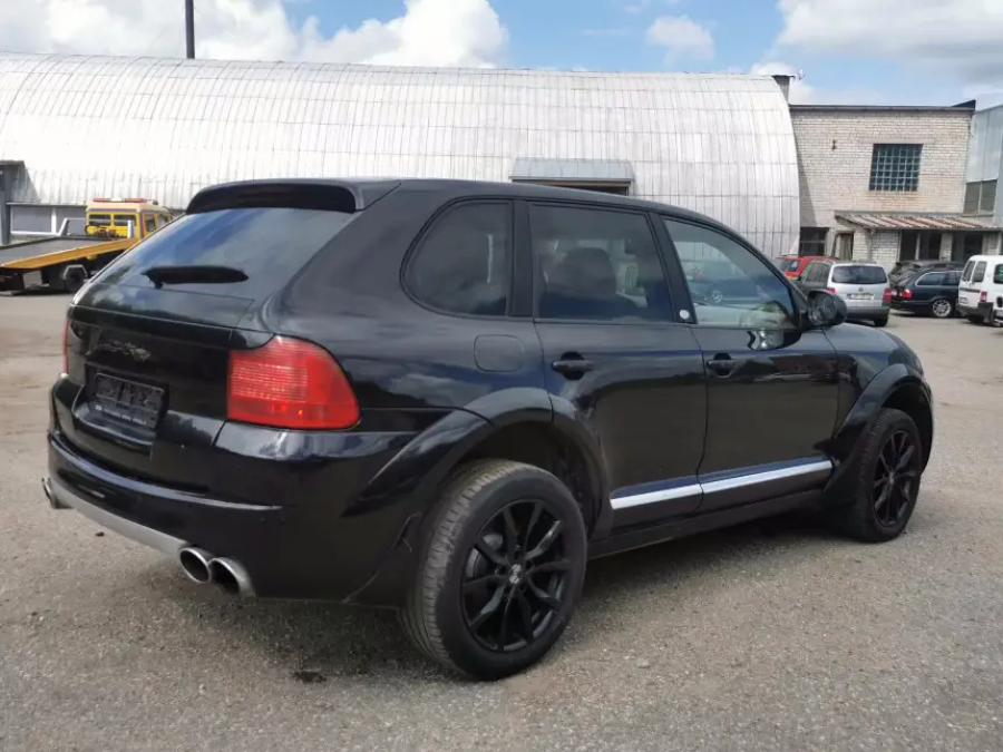 Melns Porsche Cayenne 2008 Kuldīga, ar dzinēja tilpumu 4.50 L un nobraukumu 288 tūkst. km par 8500 €, foto 3 vietnē AUTOMOTO.COM.LV