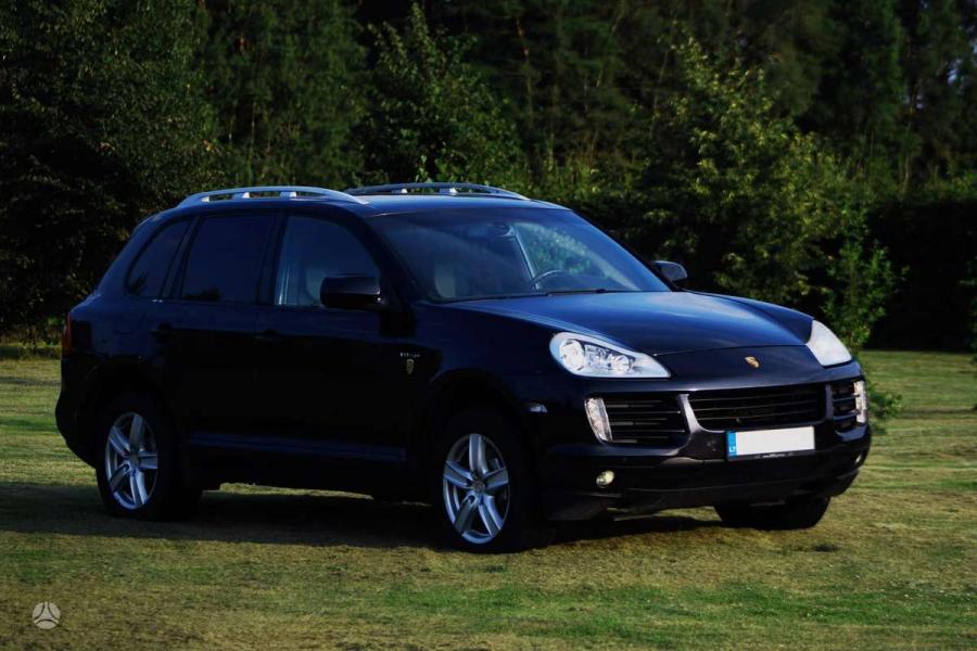 Melns Porsche Cayenne 2008 Viļņa, ar dzinēja tilpumu 4.80 L un nobraukumu 229 tūkst. km par 9500 €, foto 3 vietnē AUTOMOTO.COM.LV