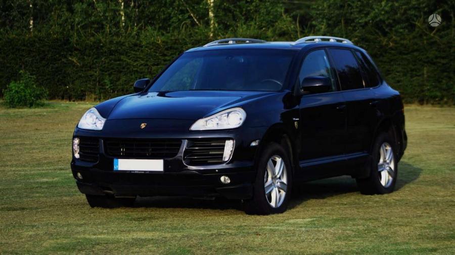 Melns Porsche Cayenne 2008 Viļņa, ar dzinēja tilpumu 4.80 L un nobraukumu 229 tūkst. km par 9500 €, foto 4 vietnē AUTOMOTO.COM.LV