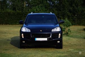 Melns Porsche Cayenne 2008 Viļņa, ar dzinēja tilpumu 4.80 L un nobraukumu 229 tūkst. km par 9500 €, foto 5 vietnē AUTOMOTO.COM.LV