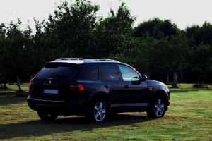 Melns Porsche Cayenne 2008 Viļņa, ar dzinēja tilpumu 4.80 L un nobraukumu 229 tūkst. km par 9500 €, foto 8 vietnē AUTOMOTO.COM.LV