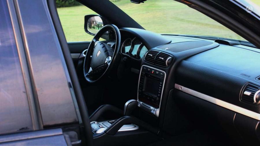 Melns Porsche Cayenne 2008 Viļņa, ar dzinēja tilpumu 4.80 L un nobraukumu 229 tūkst. km par 9500 €, foto 17 vietnē AUTOMOTO.COM.LV