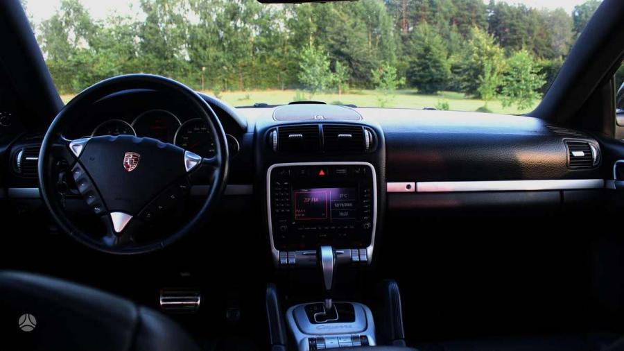 Melns Porsche Cayenne 2008 Viļņa, ar dzinēja tilpumu 4.80 L un nobraukumu 229 tūkst. km par 9500 €, foto 19 vietnē AUTOMOTO.COM.LV