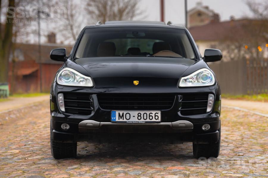 Melns Porsche Cayenne 2008 Jelgava, ar dzinēja tilpumu 4.80 L un nobraukumu 255 tūkst. km par 7000 €, foto 4 vietnē AUTOMOTO.COM.LV
