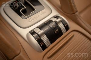 Melns Porsche Cayenne 2008 Jelgava, ar dzinēja tilpumu 4.80 L un nobraukumu 255 tūkst. km par 7000 €, foto 12 vietnē AUTOMOTO.COM.LV