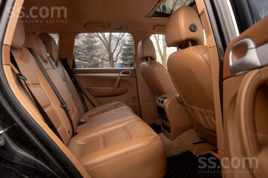 Melns Porsche Cayenne 2008 Jelgava, ar dzinēja tilpumu 4.80 L un nobraukumu 255 tūkst. km par 7000 €, foto 14 vietnē AUTOMOTO.COM.LV