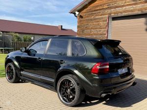Black Porsche Cayenne 2008 in Vilnius, with an engine capacity of 4.81 L and mileage of 311 thousand km for 10000 €, photo 9 on AUTOMOTO.COM.LV