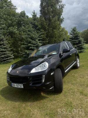 Melns Porsche Cayenne 2009 Rēzekne, ar dzinēja tilpumu 3.00 L un nobraukumu 267 tūkst. km par 56990 €, foto 1 vietnē AUTOMOTO.COM.LV