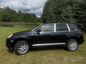 Melns Porsche Cayenne 2009 Rēzekne, ar dzinēja tilpumu 3.00 L un nobraukumu 267 tūkst. km par 56990 €, foto 2 vietnē AUTOMOTO.COM.LV