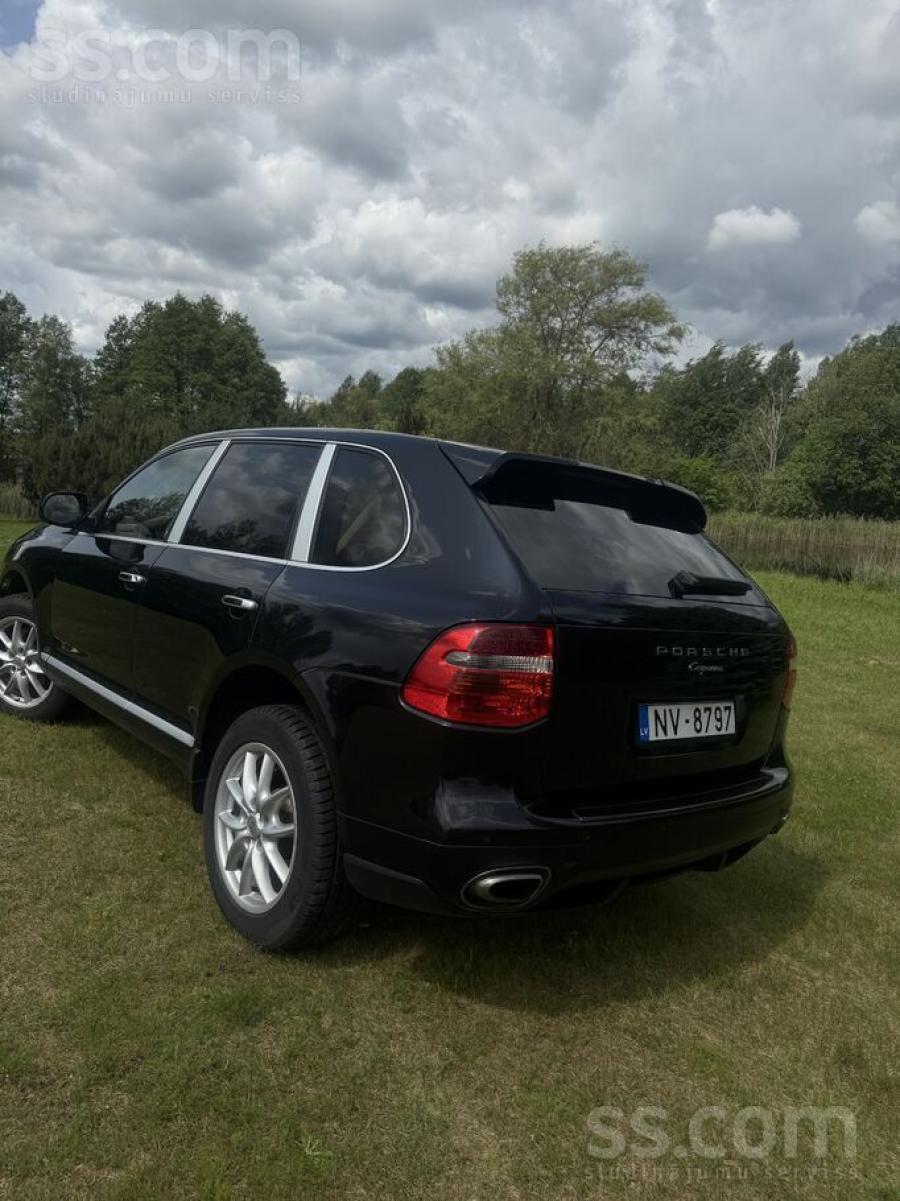 Melns Porsche Cayenne 2009 Rēzekne, ar dzinēja tilpumu 3.00 L un nobraukumu 267 tūkst. km par 56990 €, foto 4 vietnē AUTOMOTO.COM.LV