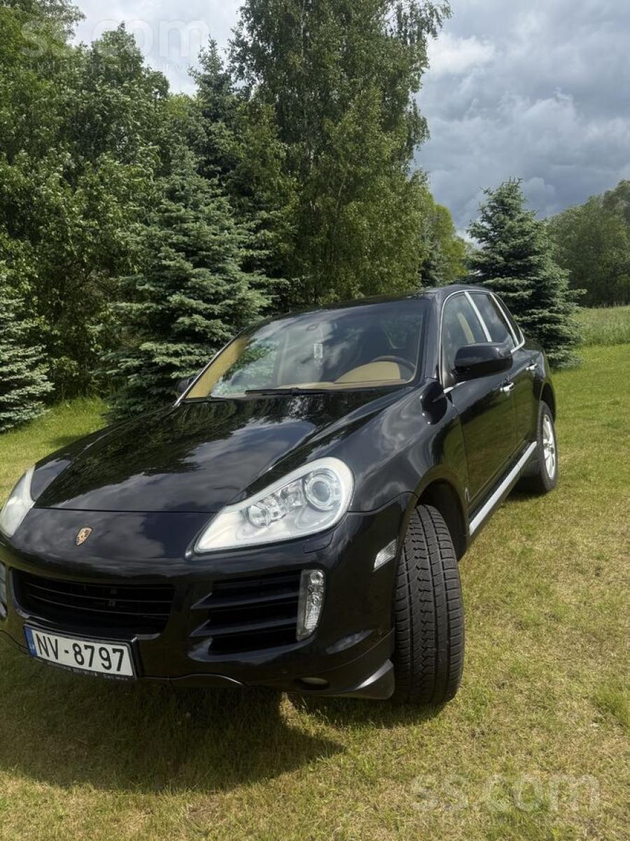 Melns Porsche Cayenne 2009 Rēzekne, ar dzinēja tilpumu 3.00 L un nobraukumu 267 tūkst. km par 56990 €, foto 5 vietnē AUTOMOTO.COM.LV