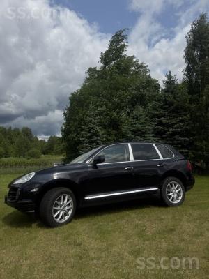 Melns Porsche Cayenne 2009 Rēzekne, ar dzinēja tilpumu 3.00 L un nobraukumu 267 tūkst. km par 56990 €, foto 6 vietnē AUTOMOTO.COM.LV