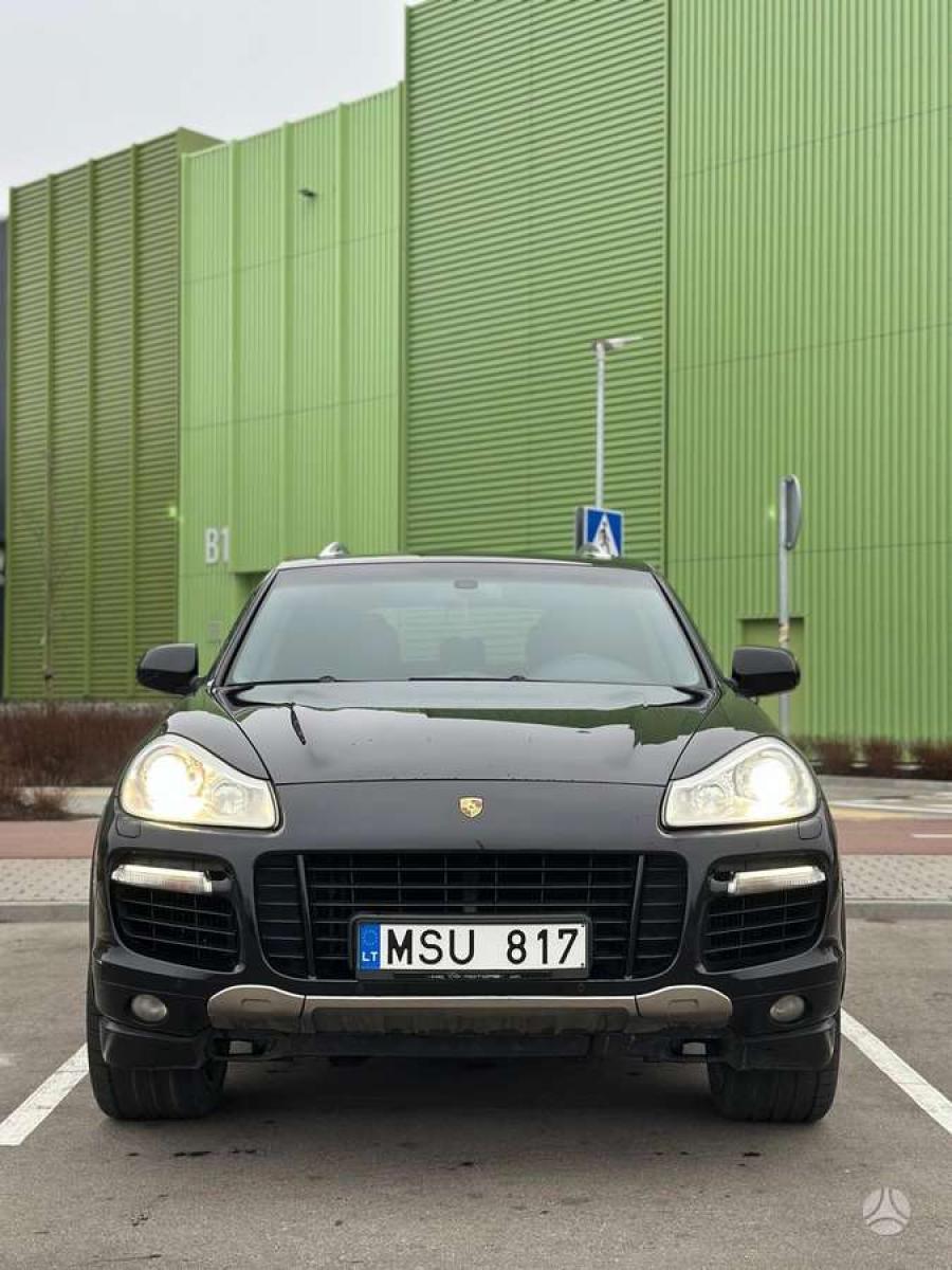 Melns Porsche Cayenne 2009 Kauņa, ar dzinēja tilpumu 4.81 L un nobraukumu 144 tūkst. km par 12999 €, foto 2 vietnē AUTOMOTO.COM.LV