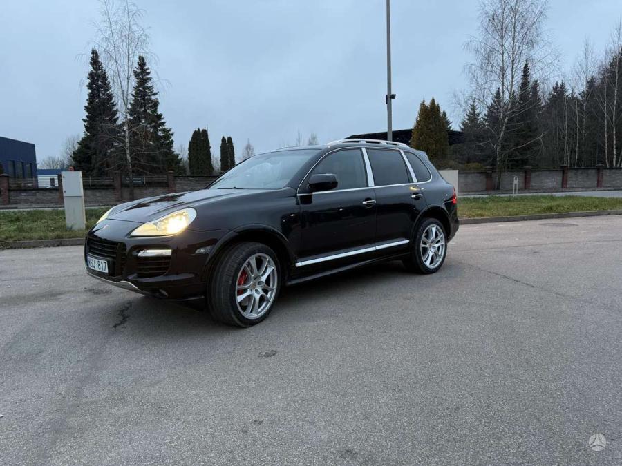 Melns Porsche Cayenne 2009 Kauņa, ar dzinēja tilpumu 4.81 L un nobraukumu 144 tūkst. km par 12999 €, foto 19 vietnē AUTOMOTO.COM.LV
