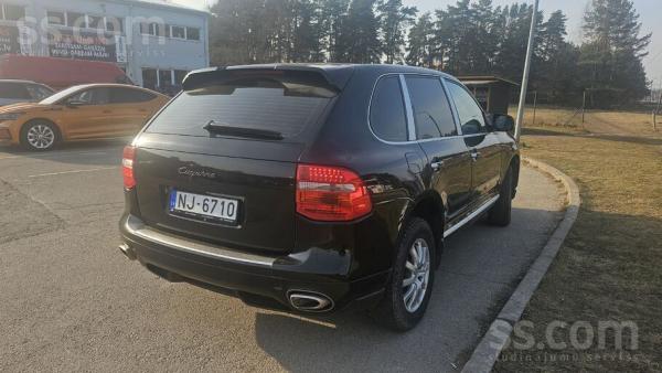 Melns Porsche Cayenne 2009 Rīga, ar dzinēja tilpumu 3.00 L un nobraukumu 257 tūkst. km par 10650 €, foto 2 vietnē AUTOMOTO.COM.LV