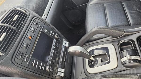 Melns Porsche Cayenne 2009 Rīga, ar dzinēja tilpumu 3.00 L un nobraukumu 257 tūkst. km par 10650 €, foto 8 vietnē AUTOMOTO.COM.LV