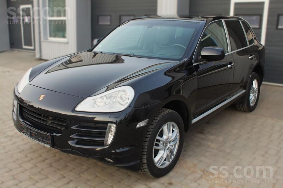 Black Porsche Cayenne 2009 in Riga, with an engine capacity of 3.00 L and mileage of 0 thousand km for 10990 €, photo 9 on AUTOMOTO.COM.LV