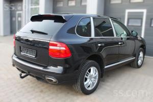 Black Porsche Cayenne 2009 in Riga, with an engine capacity of 3.00 L and mileage of 0 thousand km for 10990 €, photo 11 on AUTOMOTO.COM.LV