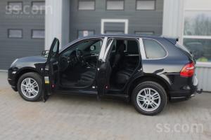 Black Porsche Cayenne 2009 in Riga, with an engine capacity of 3.00 L and mileage of 0 thousand km for 10990 €, photo 14 on AUTOMOTO.COM.LV