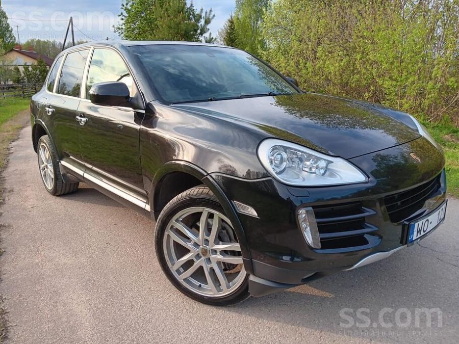 Melns Porsche Cayenne 2009 Ludza, ar dzinēja tilpumu 3.00 L un nobraukumu 246 tūkst. km par 10500 €, foto 1 vietnē AUTOMOTO.COM.LV
