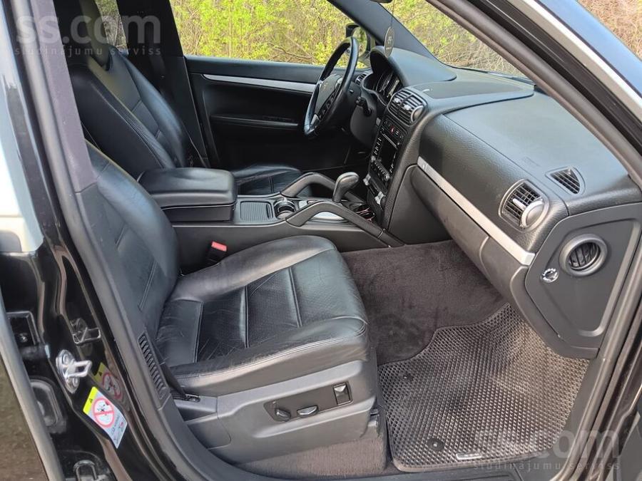 Melns Porsche Cayenne 2009 Ludza, ar dzinēja tilpumu 3.00 L un nobraukumu 246 tūkst. km par 10500 €, foto 10 vietnē AUTOMOTO.COM.LV