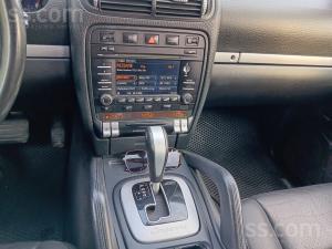 Melns Porsche Cayenne 2009 Ludza, ar dzinēja tilpumu 3.00 L un nobraukumu 246 tūkst. km par 10500 €, foto 18 vietnē AUTOMOTO.COM.LV