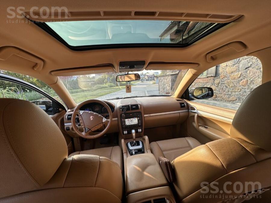 Black Porsche Cayenne 2009 in Rezekne, with an engine capacity of 3.00 L and mileage of 252 thousand km for 9111 €, photo 7 on AUTOMOTO.COM.LV