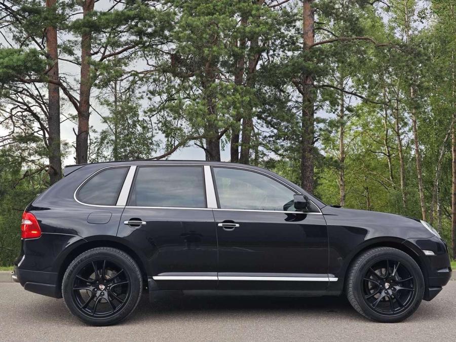 Melns Porsche Cayenne 2009 Viļņa, ar dzinēja tilpumu 2.97 L un nobraukumu 308 tūkst. km par 8200 €, foto 4 vietnē AUTOMOTO.COM.LV