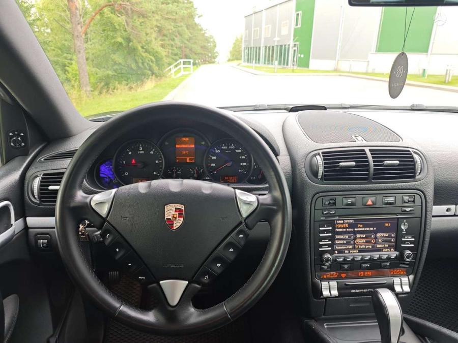 Melns Porsche Cayenne 2009 Viļņa, ar dzinēja tilpumu 2.97 L un nobraukumu 308 tūkst. km par 8200 €, foto 11 vietnē AUTOMOTO.COM.LV