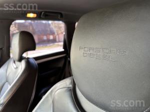 Melns Porsche Cayenne 2009 Ventspils, ar dzinēja tilpumu 3.00 L un nobraukumu 370 tūkst. km par 11900 €, foto 12 vietnē AUTOMOTO.COM.LV