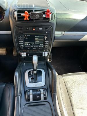 Melns Porsche Cayenne 2009 Ventspils, ar dzinēja tilpumu 3.00 L un nobraukumu 370 tūkst. km par 11900 €, foto 14 vietnē AUTOMOTO.COM.LV