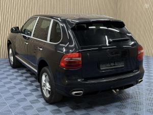 Black Porsche Cayenne 2009 in Marijampole, with an engine capacity of 2.97 L and mileage of 312 thousand km for 7700 €, photo 10 on AUTOMOTO.COM.LV