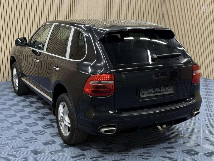Black Porsche Cayenne 2009 in Marijampole, with an engine capacity of 2.97 L and mileage of 312 thousand km for 7700 €, photo 10 on AUTOMOTO.COM.LV