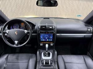 Black Porsche Cayenne 2009 in Marijampole, with an engine capacity of 2.97 L and mileage of 312 thousand km for 7700 €, photo 21 on AUTOMOTO.COM.LV