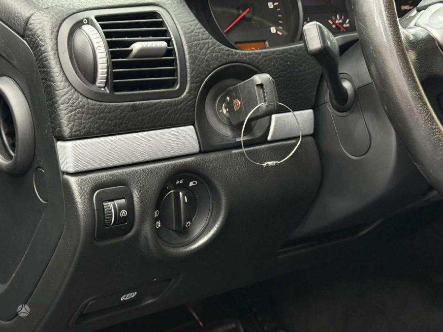 Black Porsche Cayenne 2009 in Marijampole, with an engine capacity of 2.97 L and mileage of 312 thousand km for 7700 €, photo 22 on AUTOMOTO.COM.LV