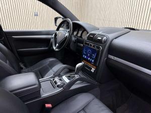 Black Porsche Cayenne 2009 in Marijampole, with an engine capacity of 2.97 L and mileage of 312 thousand km for 7700 €, photo 28 on AUTOMOTO.COM.LV