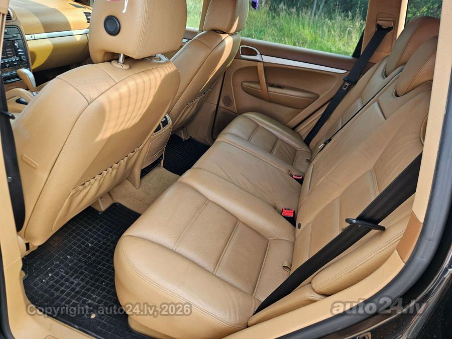 Черный Порше Каен 2009 в Таллин, объемом двигателя 3.00 л и пробегом 226 тыс. км за 11900 €, фото 12 на AUTOMOTO.COM.LV