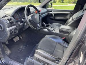 Melns Porsche Cayenne 2009 Rīga, ar dzinēja tilpumu 3.00 L un nobraukumu 0 tūkst. km par 9950 €, foto 8 vietnē AUTOMOTO.COM.LV