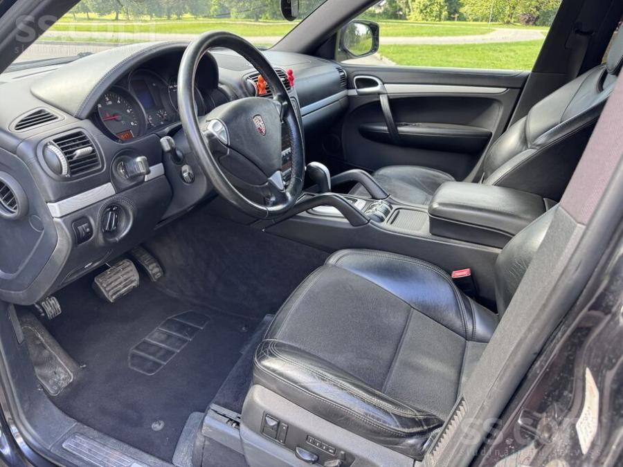 Melns Porsche Cayenne 2009 Rīga, ar dzinēja tilpumu 3.00 L un nobraukumu 0 tūkst. km par 9950 €, foto 8 vietnē AUTOMOTO.COM.LV
