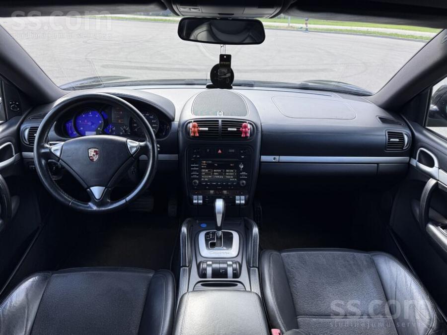 Melns Porsche Cayenne 2009 Rīga, ar dzinēja tilpumu 3.00 L un nobraukumu 0 tūkst. km par 9950 €, foto 16 vietnē AUTOMOTO.COM.LV