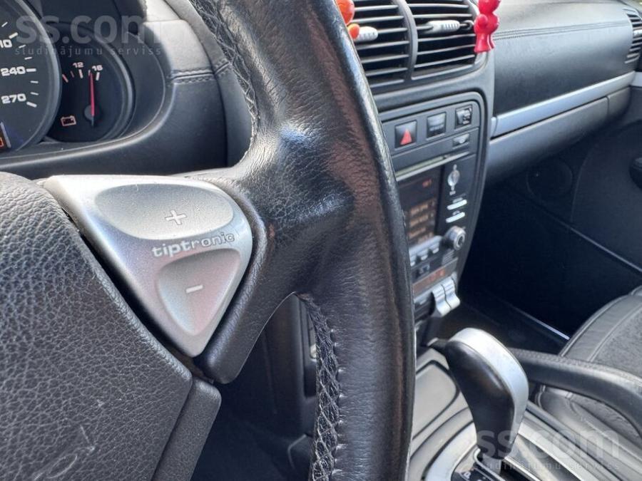 Melns Porsche Cayenne 2009 Rīga, ar dzinēja tilpumu 3.00 L un nobraukumu 0 tūkst. km par 9950 €, foto 19 vietnē AUTOMOTO.COM.LV