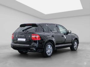 Black Porsche Cayenne 2009 in Kaunas, with an engine capacity of 4.80 L and mileage of 217 thousand km for 8990 €, photo 4 on AUTOMOTO.COM.LV