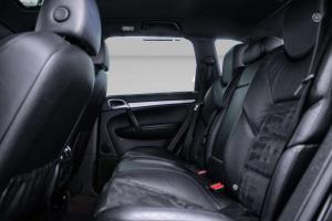 Black Porsche Cayenne 2009 in Kaunas, with an engine capacity of 4.80 L and mileage of 217 thousand km for 8990 €, photo 7 on AUTOMOTO.COM.LV