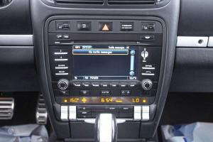 Black Porsche Cayenne 2009 in Kaunas, with an engine capacity of 4.80 L and mileage of 217 thousand km for 8990 €, photo 9 on AUTOMOTO.COM.LV