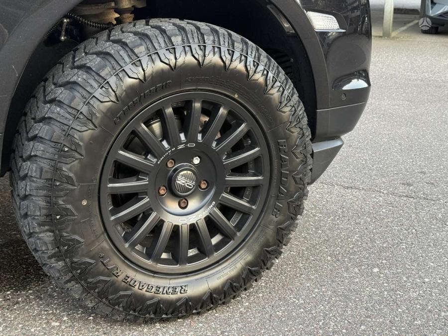 Melns Porsche Cayenne 2009 Viļņa, ar dzinēja tilpumu 2.97 L un nobraukumu 308 tūkst. km par 10000 €, foto 9 vietnē AUTOMOTO.COM.LV