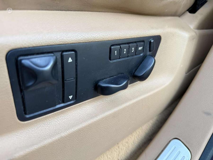 Melns Porsche Cayenne 2009 Viļņa, ar dzinēja tilpumu 2.97 L un nobraukumu 308 tūkst. km par 10000 €, foto 12 vietnē AUTOMOTO.COM.LV
