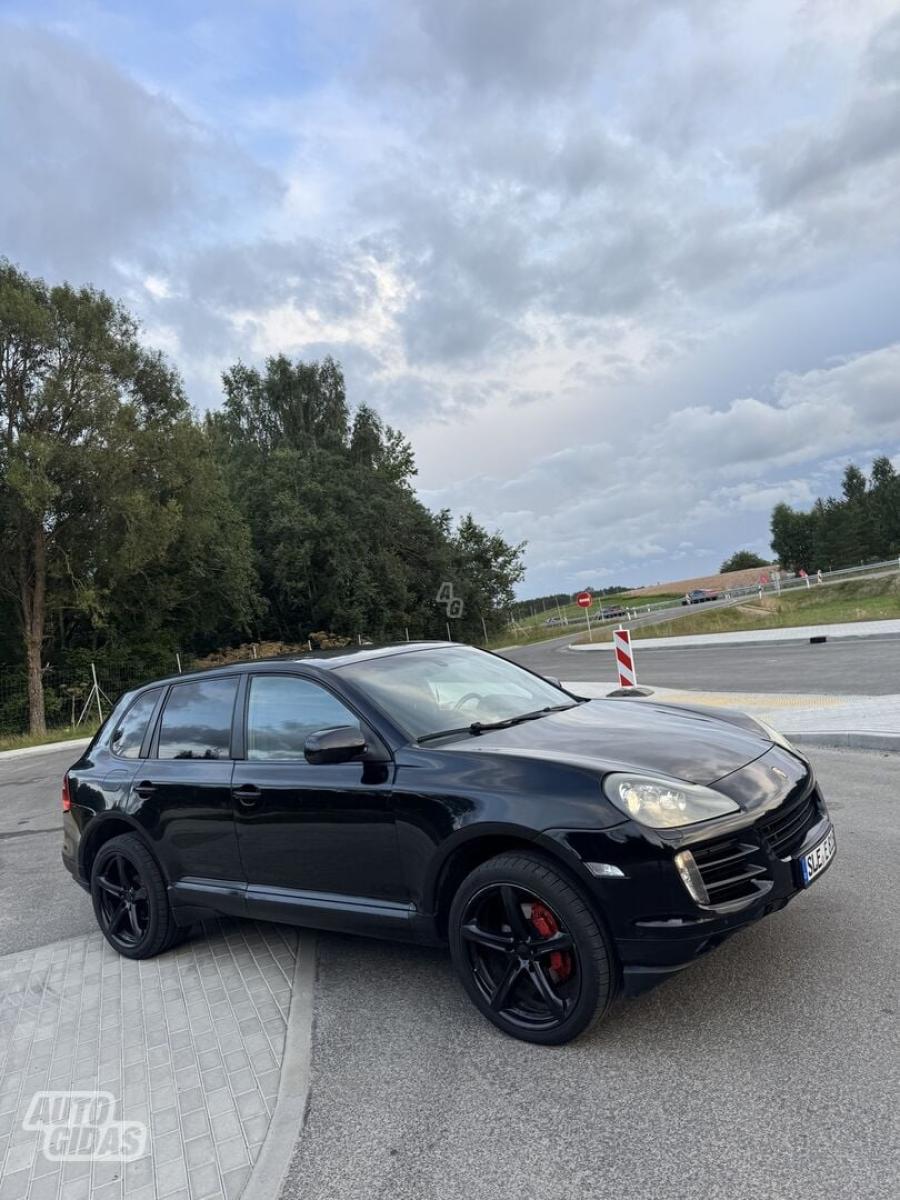 Black Porsche Cayenne 2009 in Vilnius, with an engine capacity of 3.00 L and mileage of 342 thousand km for 6700 €, photo 4 on AUTOMOTO.COM.LV