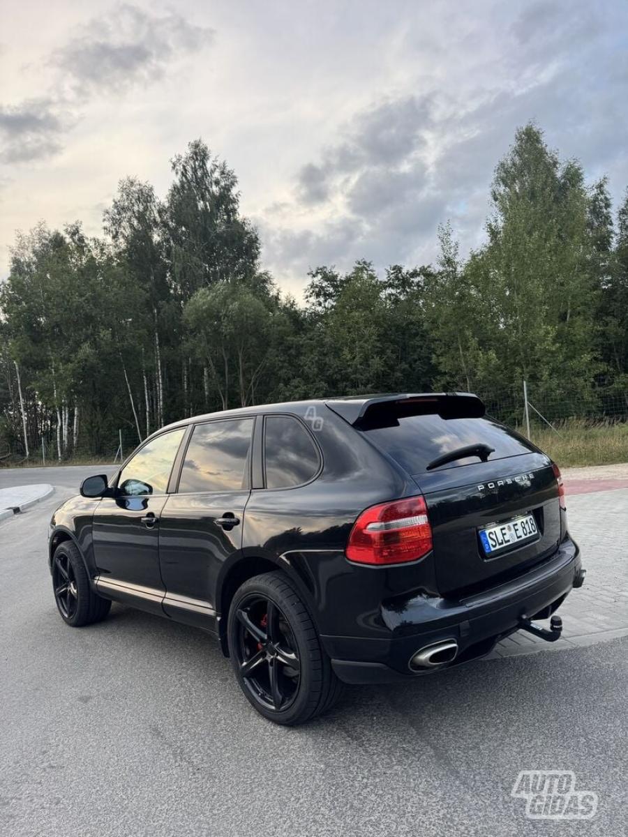 Black Porsche Cayenne 2009 in Vilnius, with an engine capacity of 3.00 L and mileage of 342 thousand km for 6700 €, photo 6 on AUTOMOTO.COM.LV