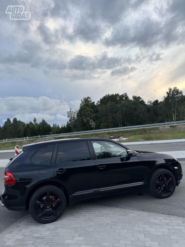 Black Porsche Cayenne 2009 in Vilnius, with an engine capacity of 3.00 L and mileage of 342 thousand km for 6700 €, photo 7 on AUTOMOTO.COM.LV